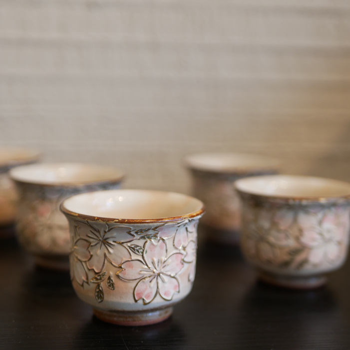 Feel free to stop by when you visit to Gojo-zaka area. Our show room ...